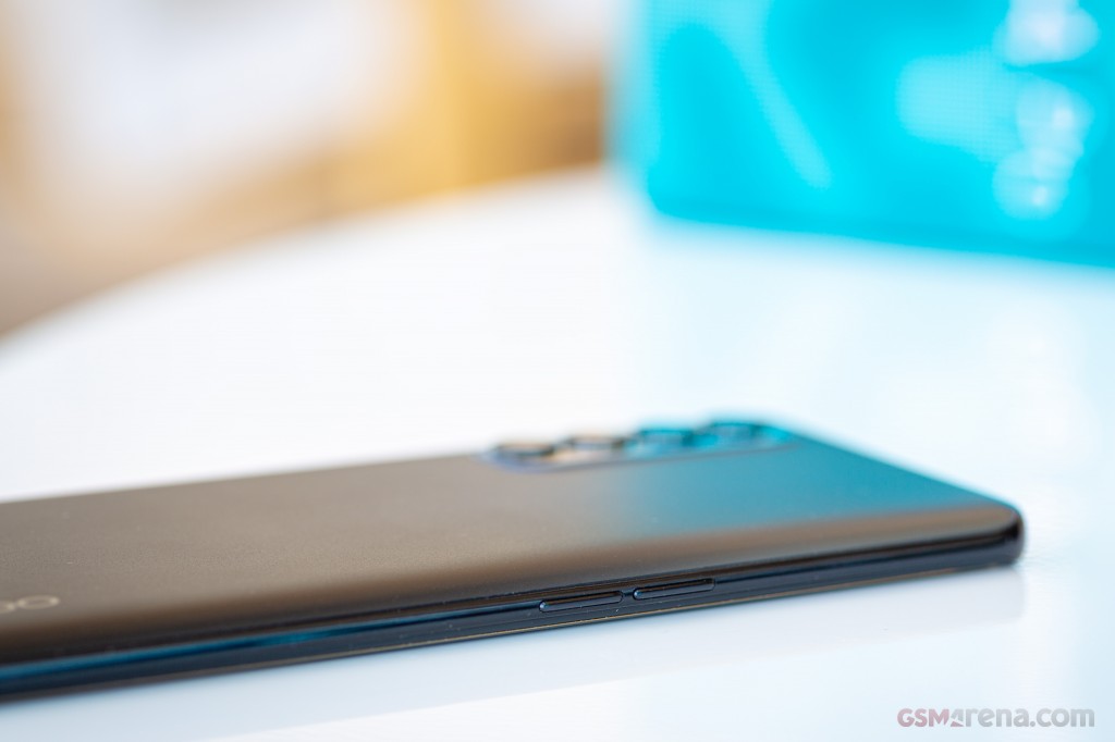 Oppo Reno4 Pro pictures, official photos