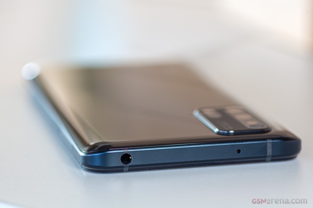 vivo iQOO 3 5G pictures, official photos