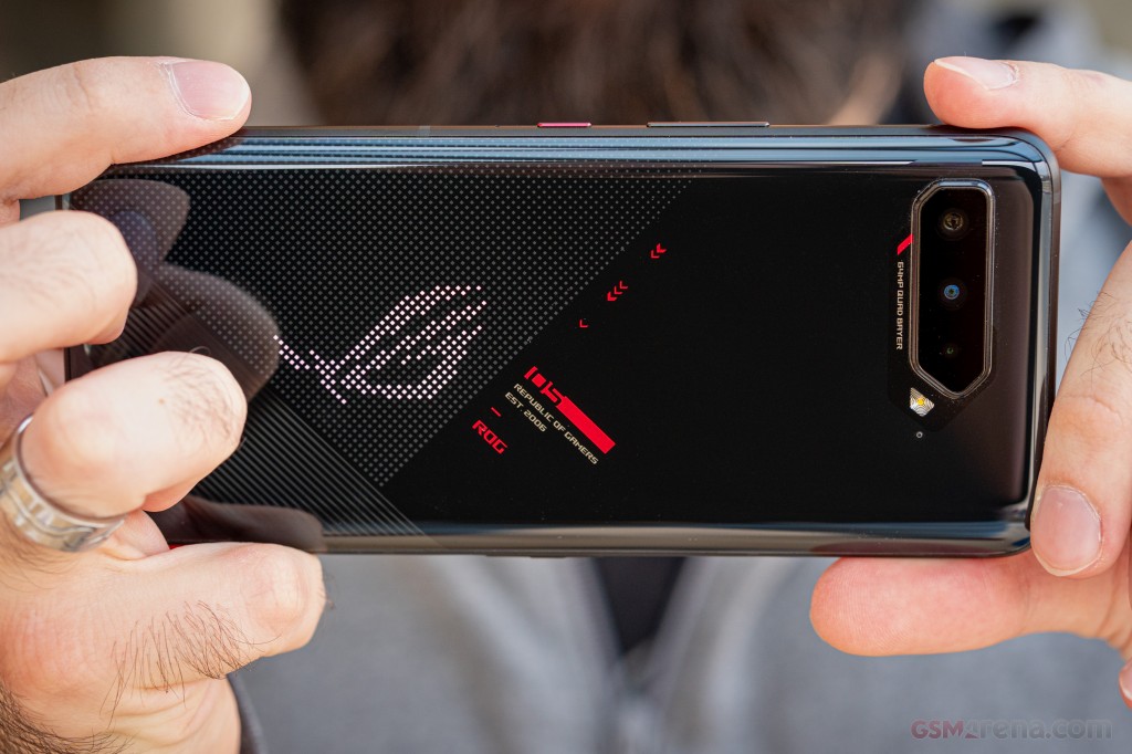 Asus ROG Phone 5 pictures, official photos