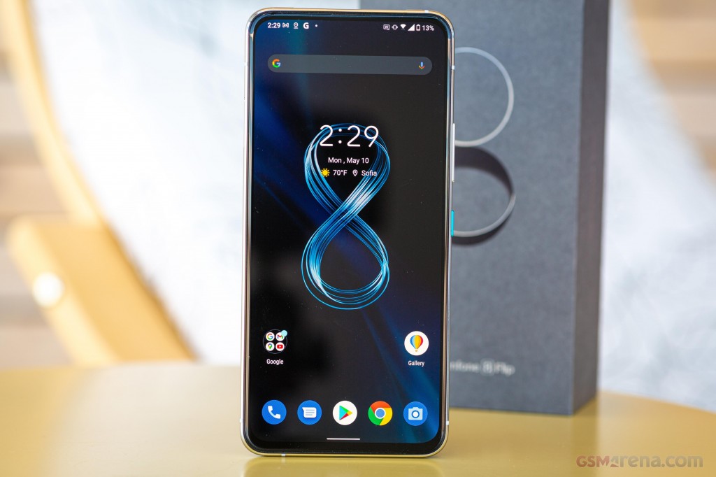 Asus Zenfone 8 Flip pictures, official photos