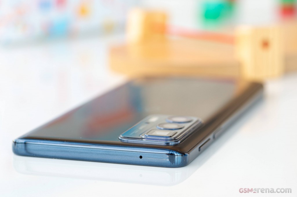 Motorola Edge 20 Pro pictures, official photos