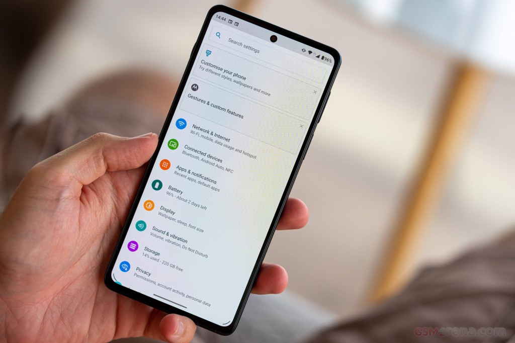 Motorola Edge 20 Pro pictures, official photos