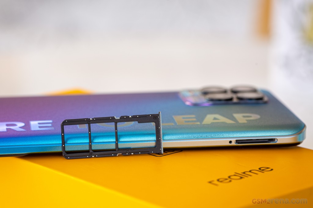 Realme 8 Pro pictures, official photos