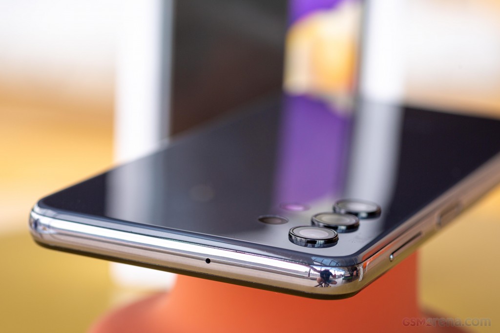 Samsung Galaxy A32 5G pictures, official photos