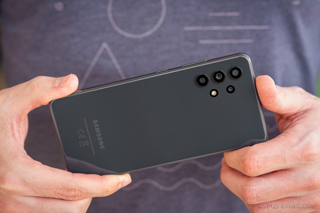 Samsung Galaxy A32 pictures, official photos