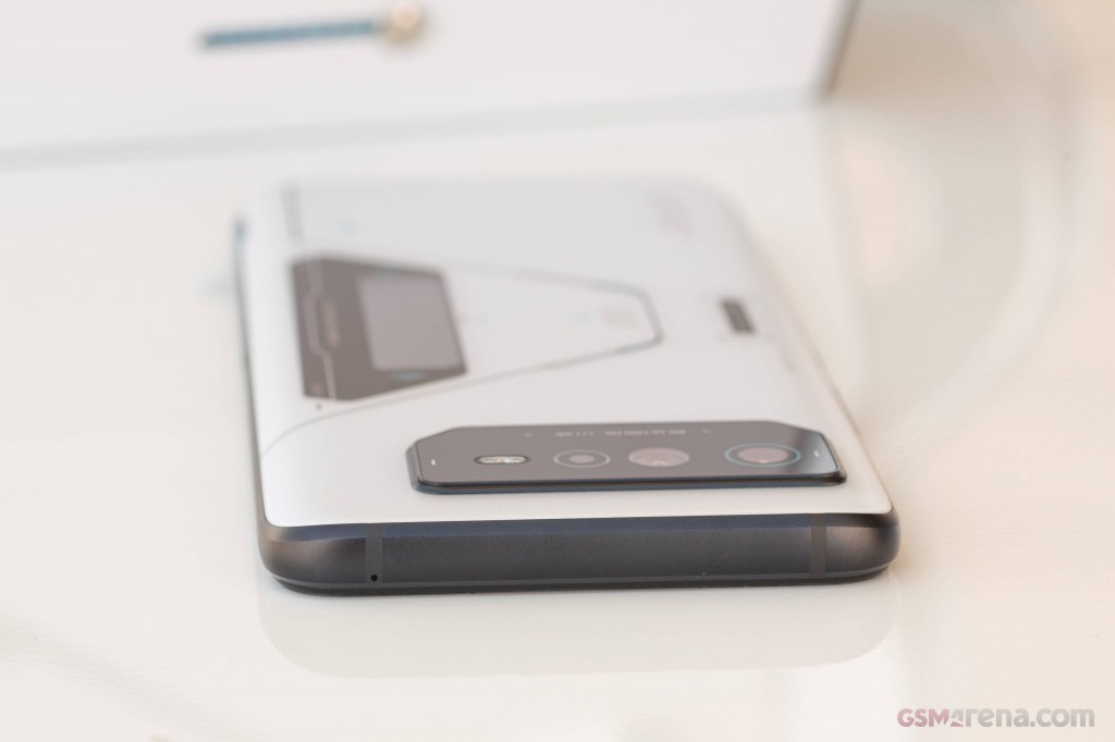 Asus ROG Phone 6 Pro pictures, official photos