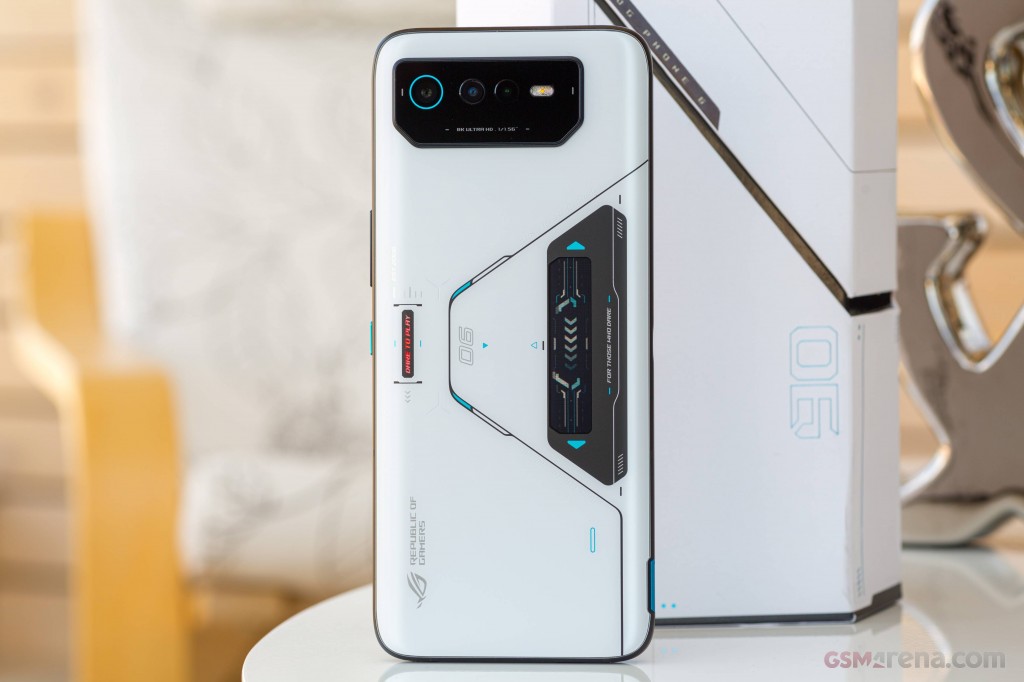 Asus ROG Phone 6 Pro pictures, official photos
