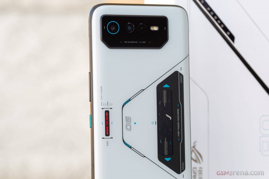 Asus ROG Phone 6 Pro pictures, official photos