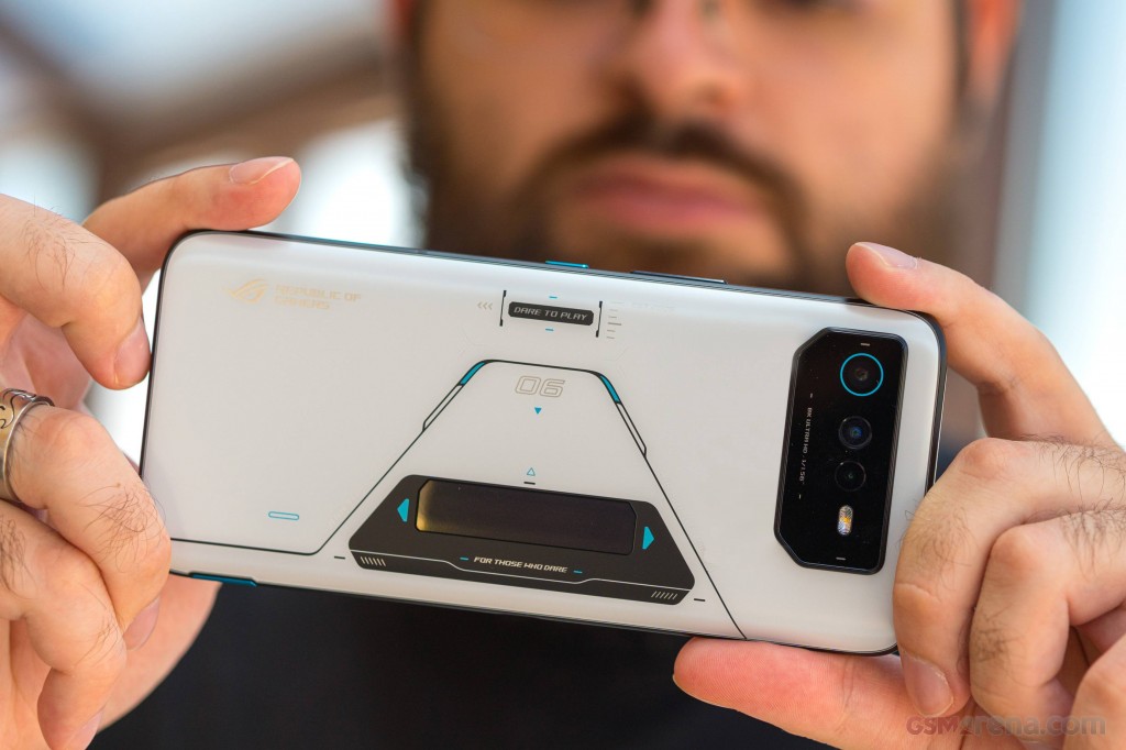 Asus ROG Phone 6 Pro pictures, official photos