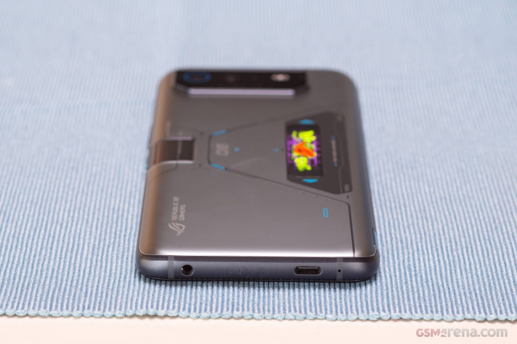 Asus ROG Phone 6D Ultimate pictures, official photos