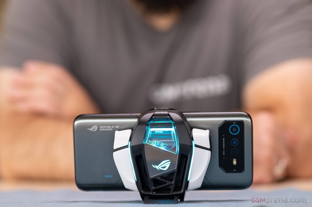 Asus ROG Phone 6D Ultimate pictures, official photos