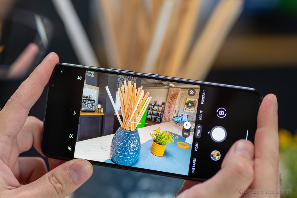 Asus ROG Phone 6D Ultimate pictures, official photos