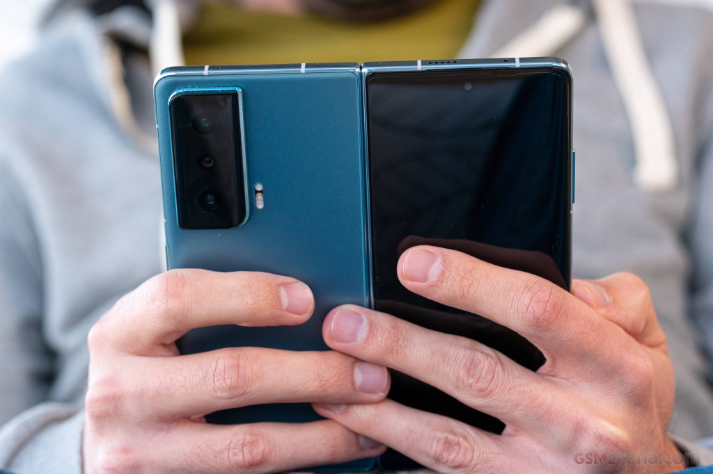 Honor Magic Vs pictures, official photos