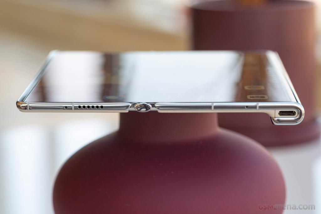 Huawei Mate Xs 2 pictures, official photos