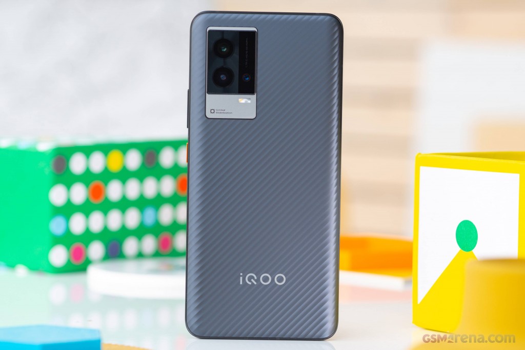 vivo iQOO 9 pictures, official photos