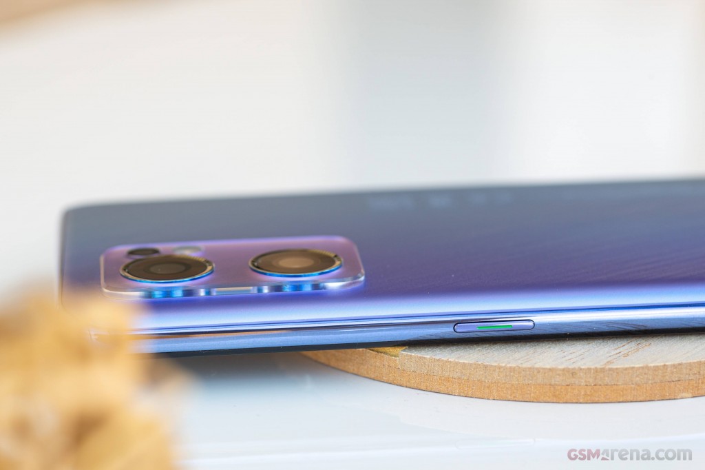 Oppo Reno7 5G pictures, official photos