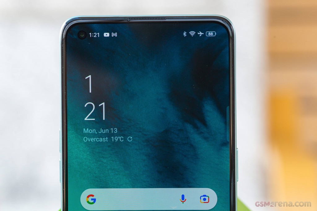 Oppo Reno7 Lite pictures, official photos