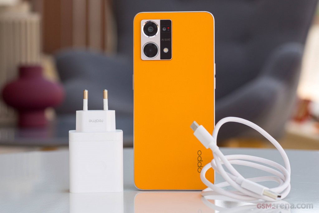 Oppo Reno7 pictures, official photos