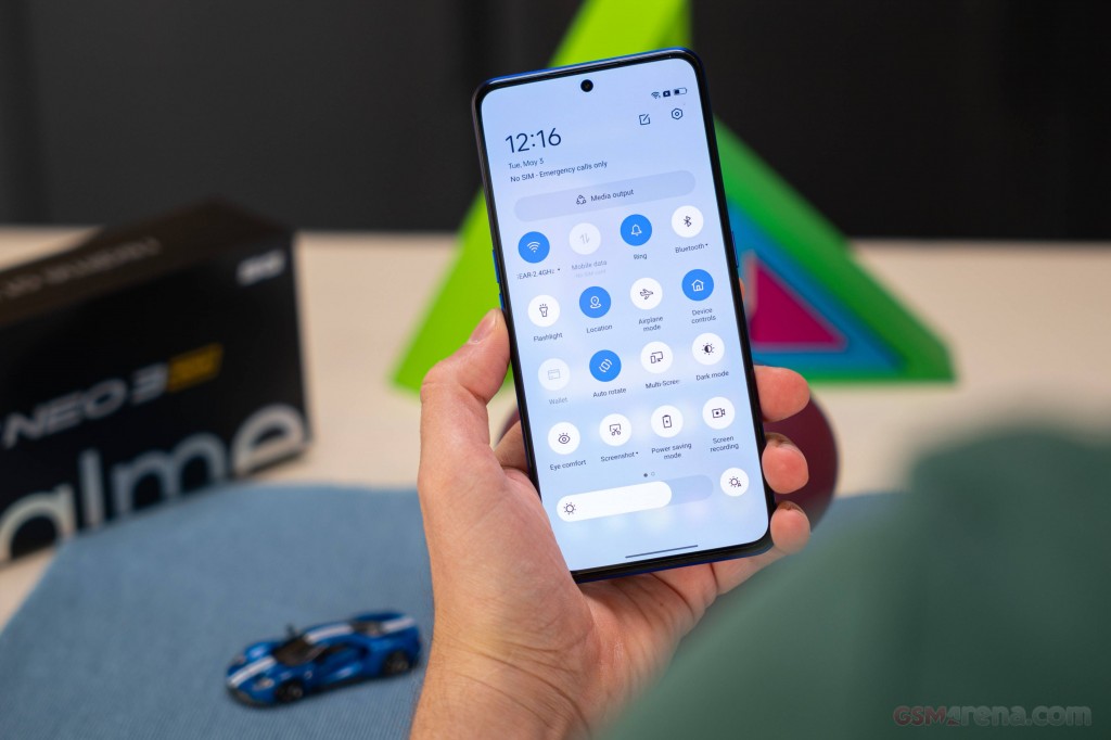 Realme GT Neo 3 150W pictures, official photos