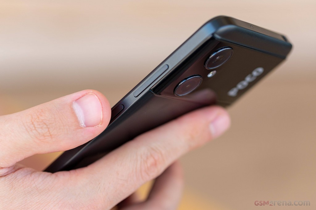 Xiaomi Poco M4 5G pictures, official photos