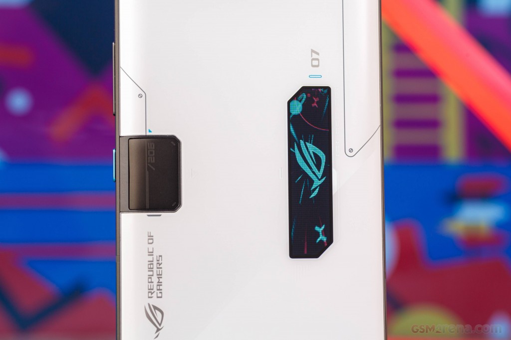 Asus ROG Phone 7 Ultimate pictures, official photos