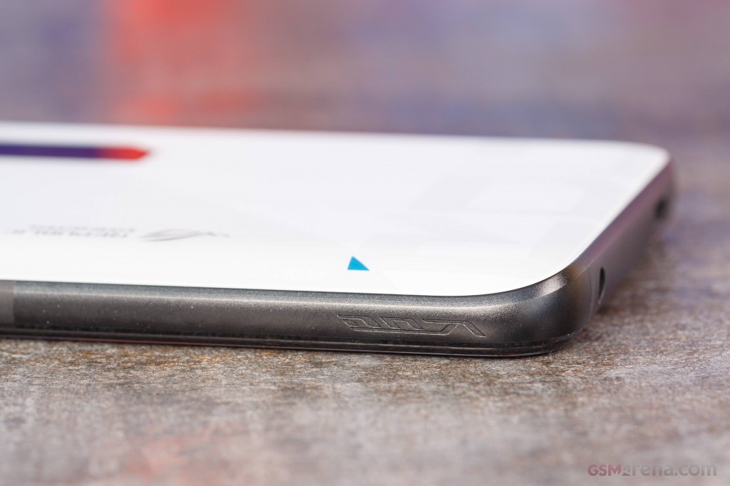 Asus ROG Phone 7 Ultimate pictures, official photos