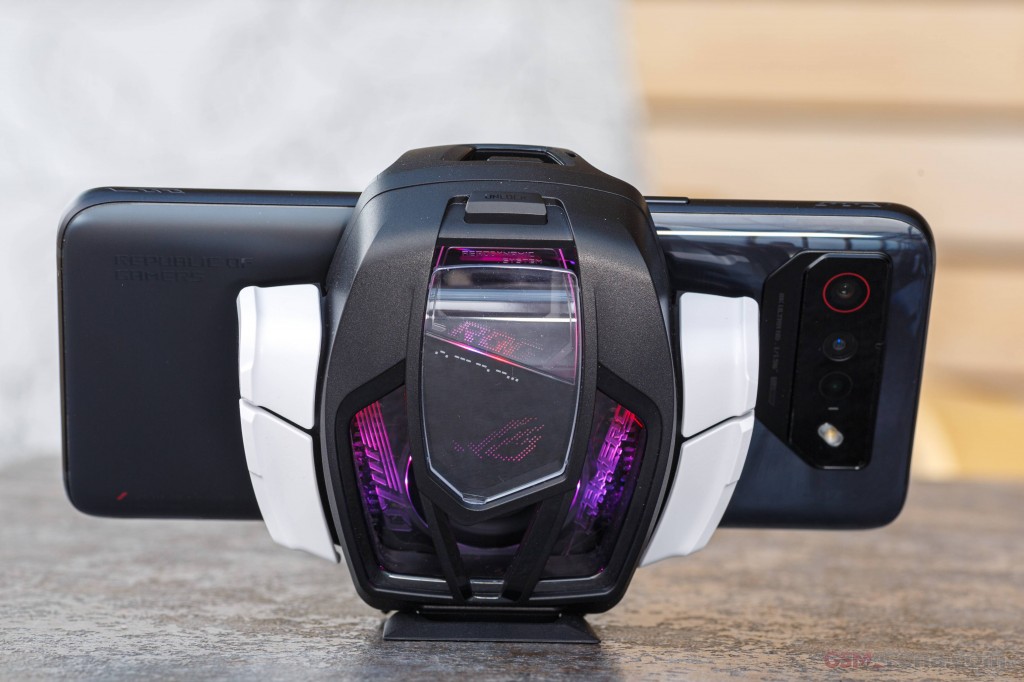 Asus ROG Phone 7 pictures, official photos