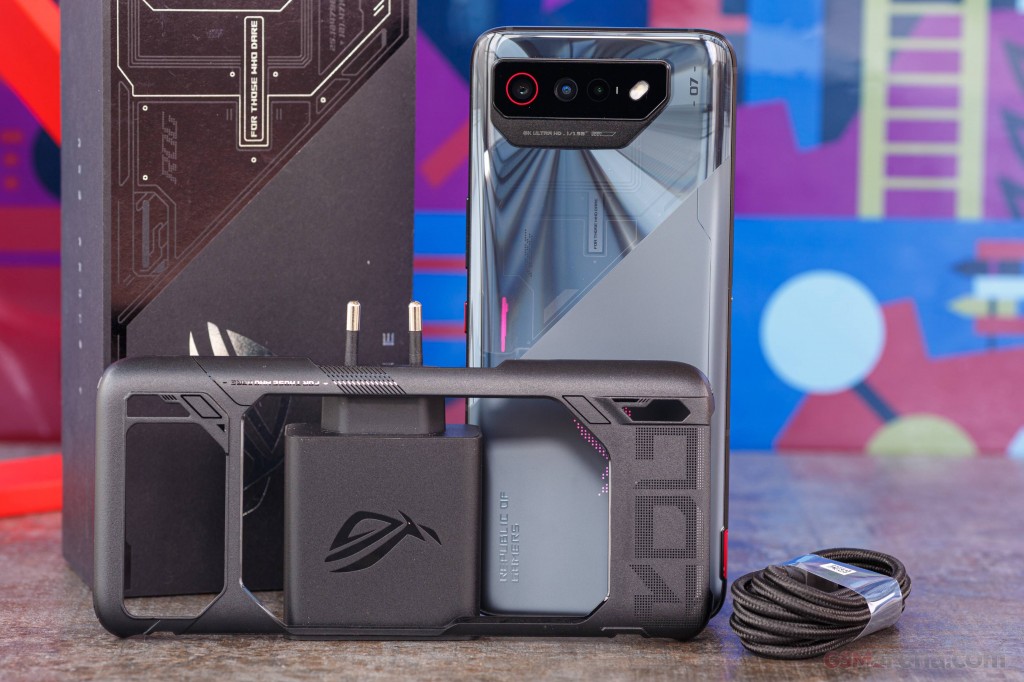 Asus ROG Phone 7 pictures, official photos