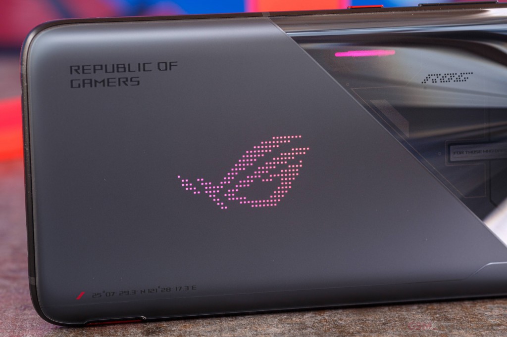 Asus ROG Phone 7 pictures, official photos
