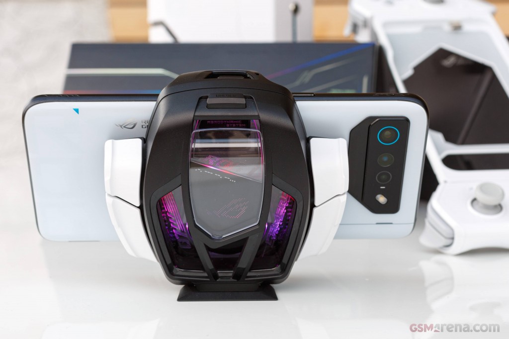 Asus ROG Phone 7 pictures, official photos