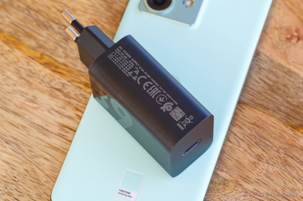 Motorola Edge 40 Neo pictures, official photos