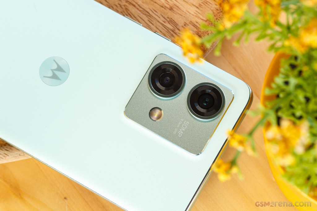 Motorola Edge 40 Neo pictures, official photos