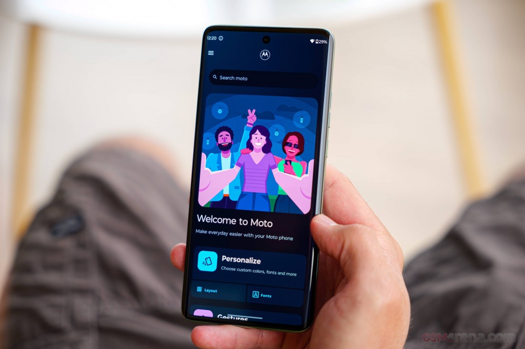 Motorola Edge 40 Neo pictures, official photos