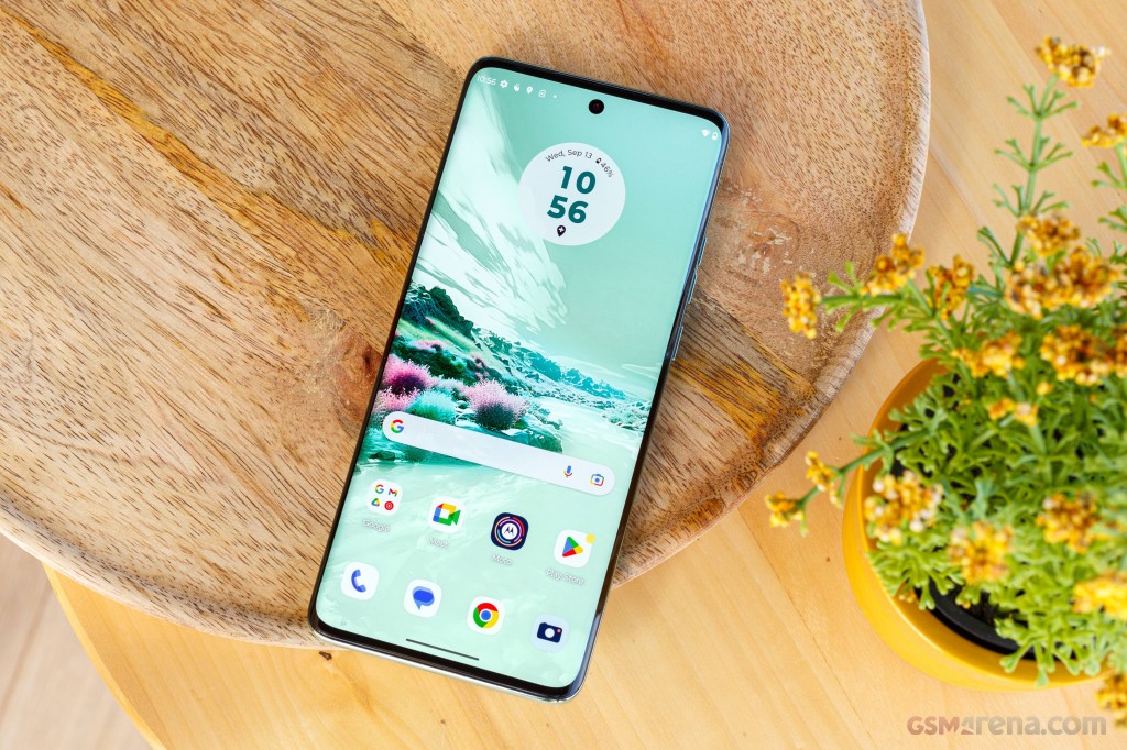 Motorola Edge 40 Neo pictures, official photos