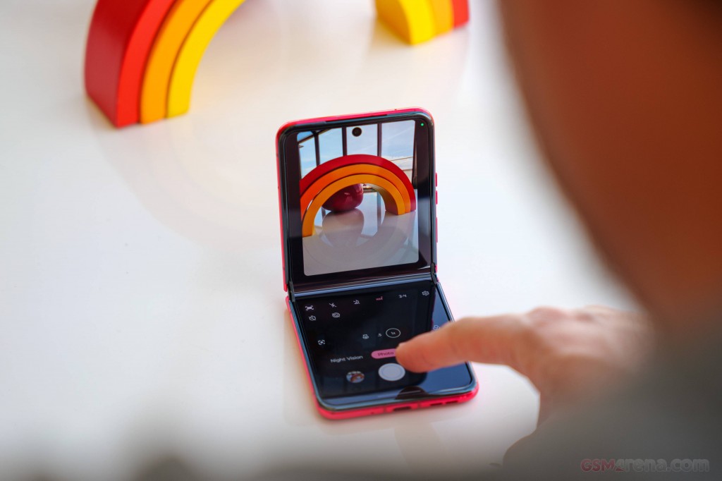 Motorola Razr 40 Ultra pictures, official photos