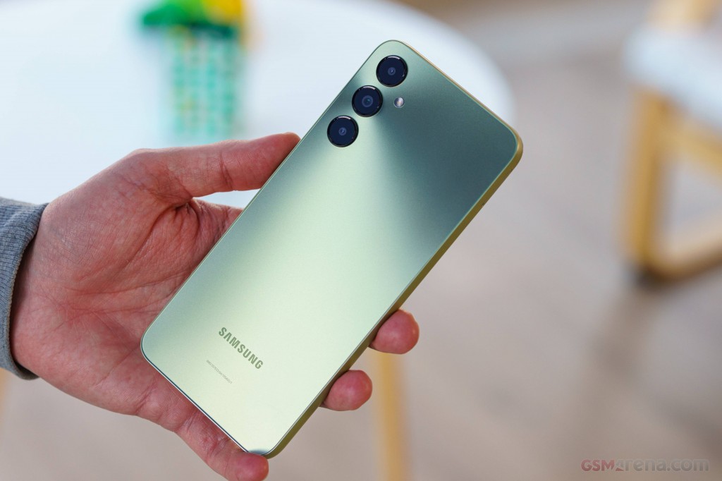 Samsung Galaxy A05s pictures, official photos