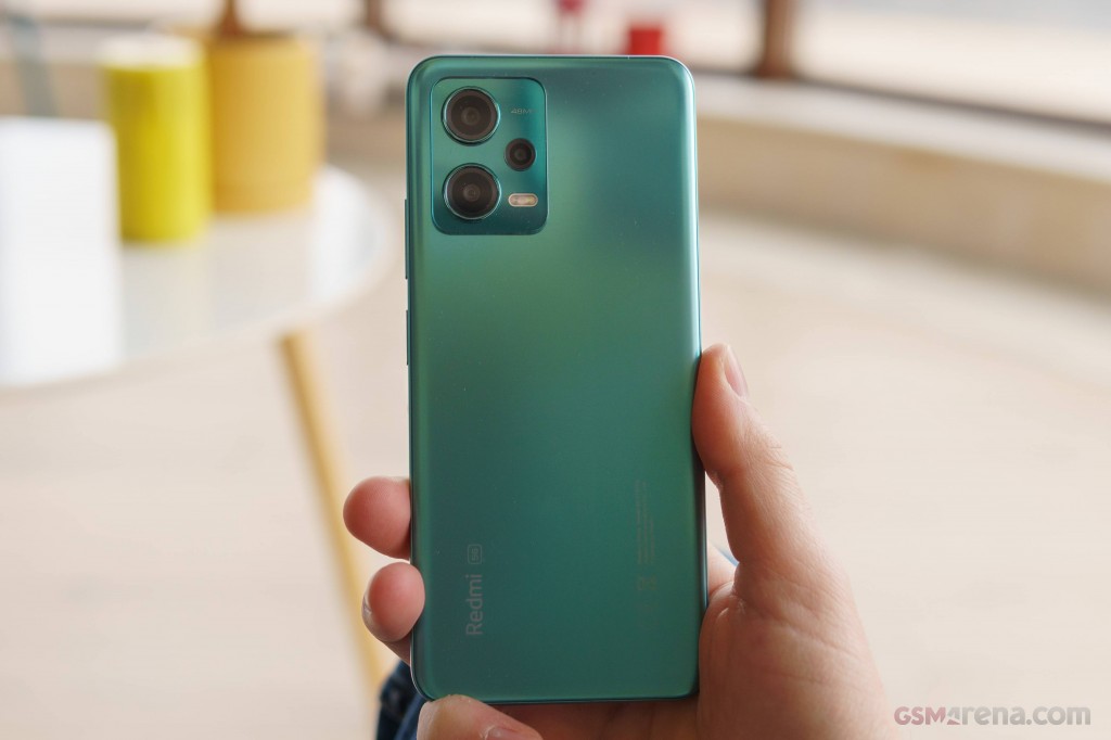 Xiaomi Redmi Note 12 pictures, official photos