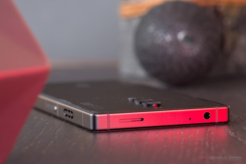 ZTE nubia RedMagic 8 Pro pictures, official photos