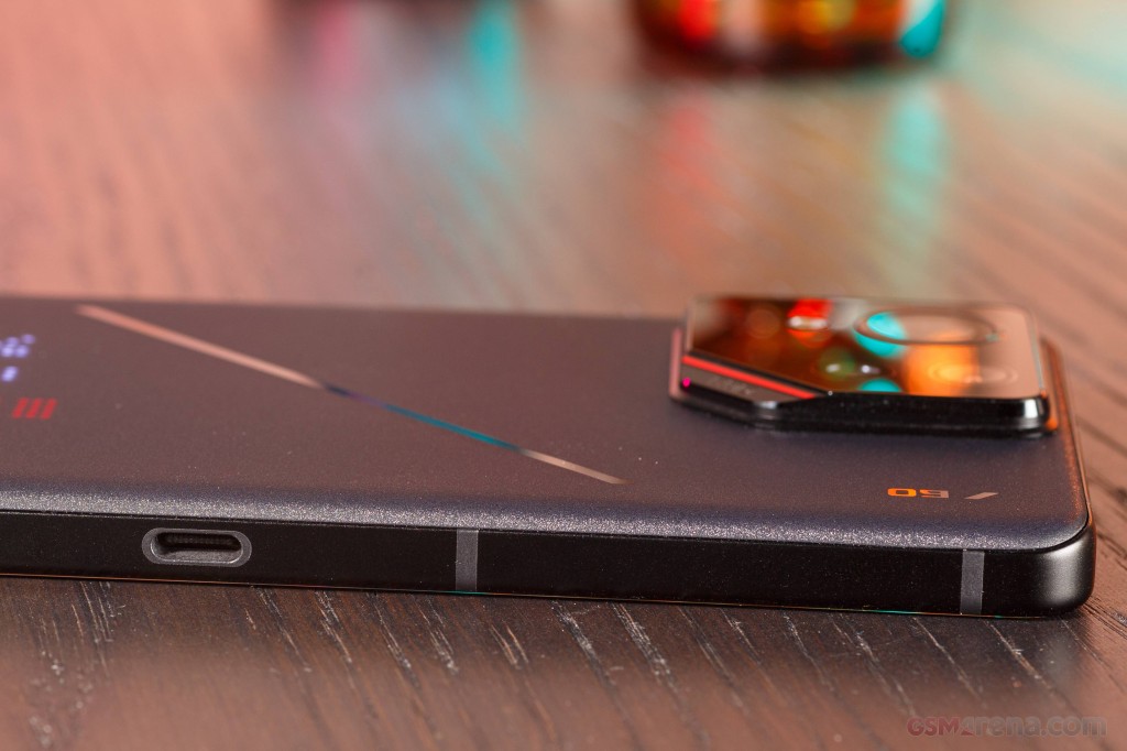 Asus ROG Phone 9 Pro pictures, official photos