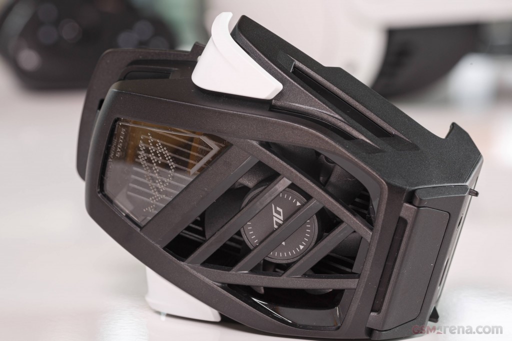 Asus ROG Phone 9 Pro pictures, official photos