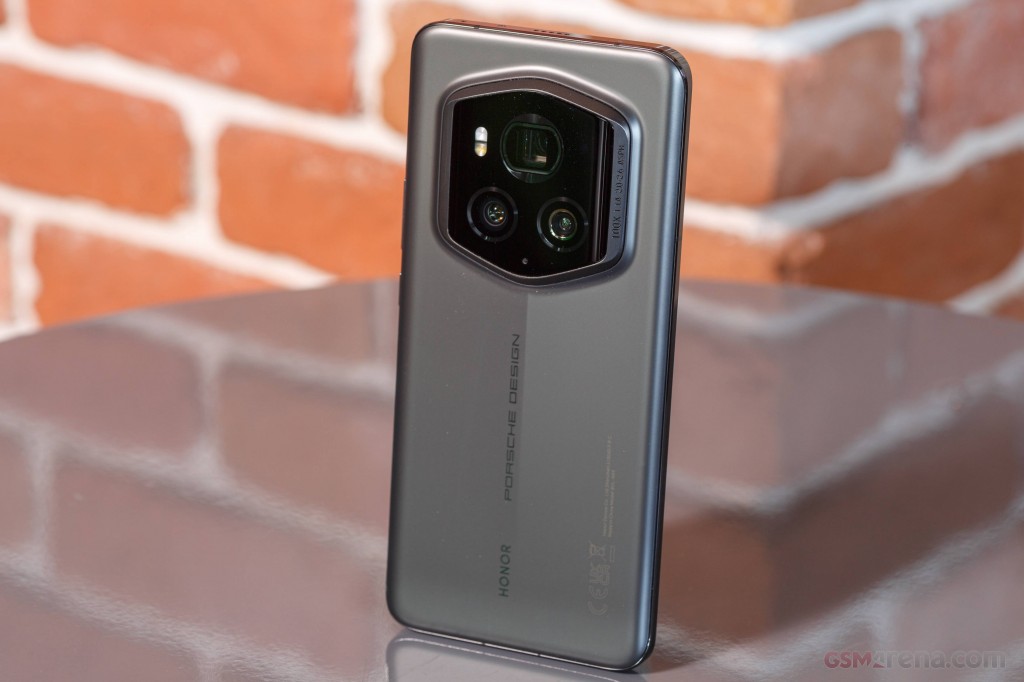 Honor Magic6 RSR Porsche Design pictures, official photos