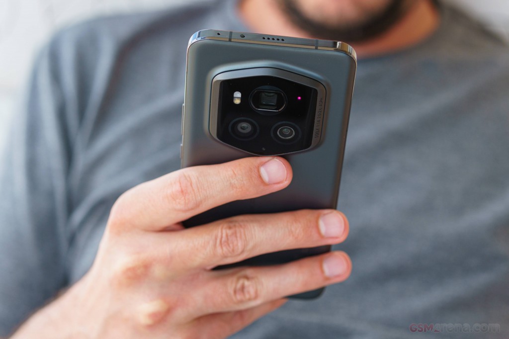 Honor Magic6 RSR Porsche Design pictures, official photos