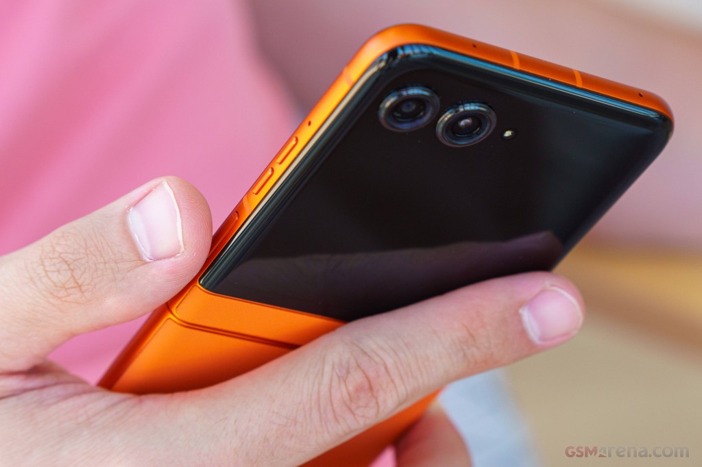 Motorola Razr 50 pictures, official photos