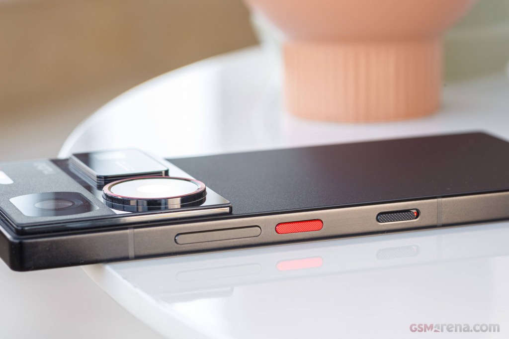 ZTE nubia Z60 Ultra pictures, official photos