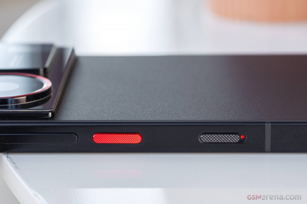 ZTE nubia Z60 Ultra pictures, official photos