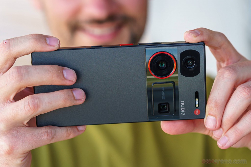 ZTE nubia Z60 Ultra pictures, official photos