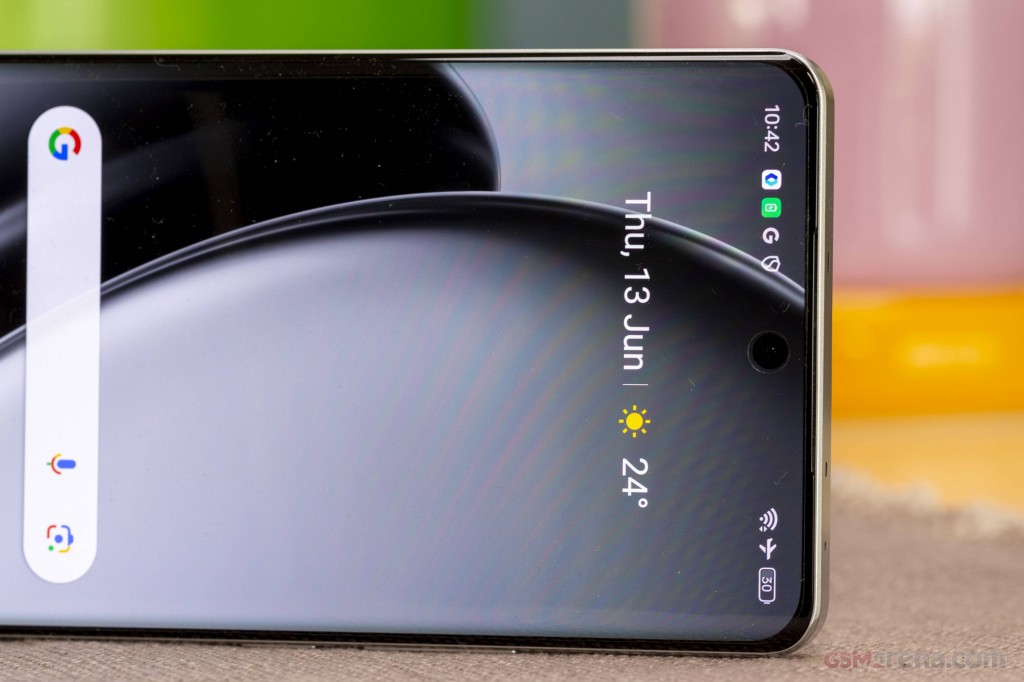 Realme GT 6 pictures, official photos