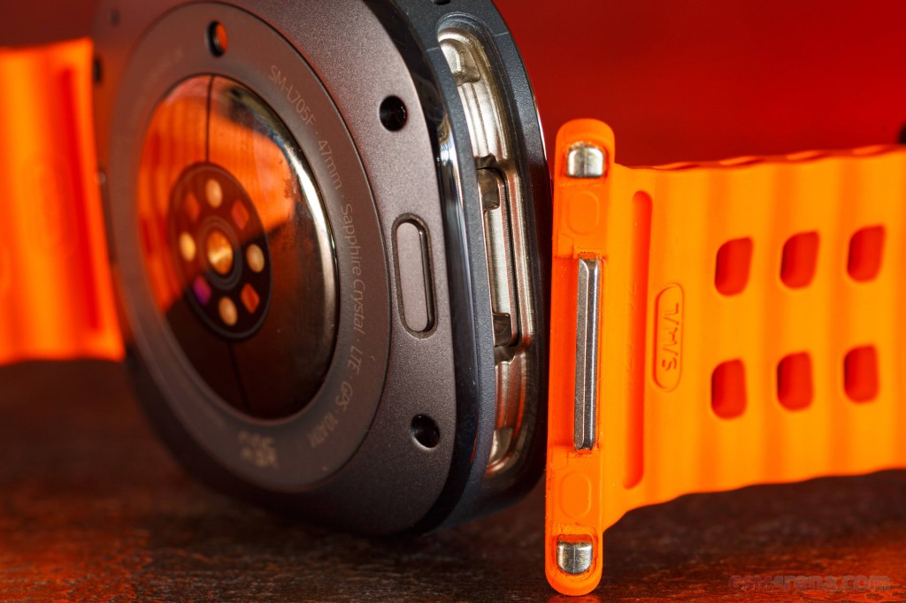 Samsung Galaxy Watch Ultra pictures, official photos