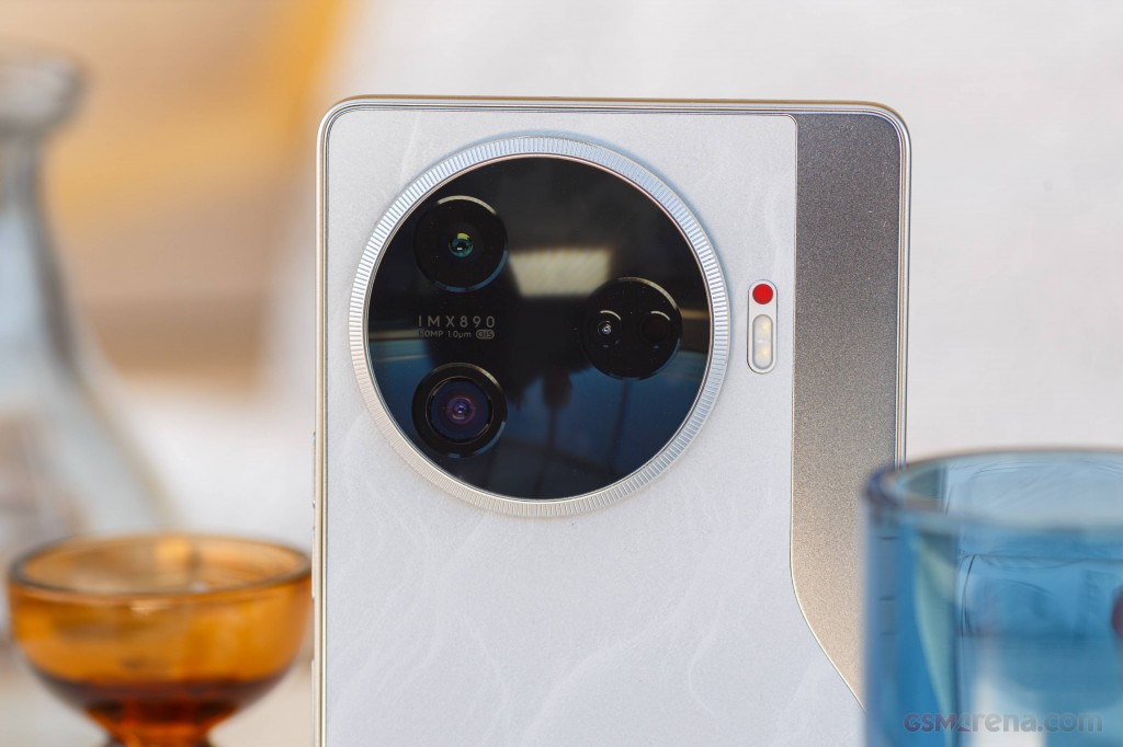 Tecno Camon 30 Pro pictures, official photos