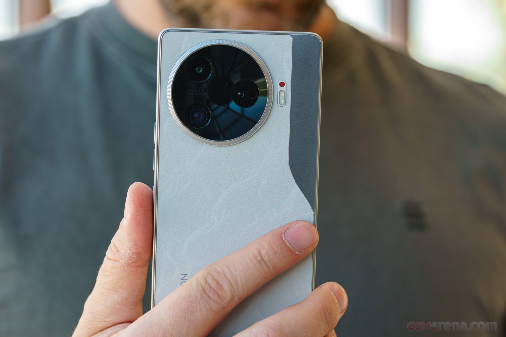 Tecno Camon 30 Pro pictures, official photos